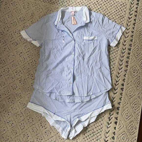 Victoria's Secret | Intimates & Sleepwear | Nwt Victorias Secret Blur ...